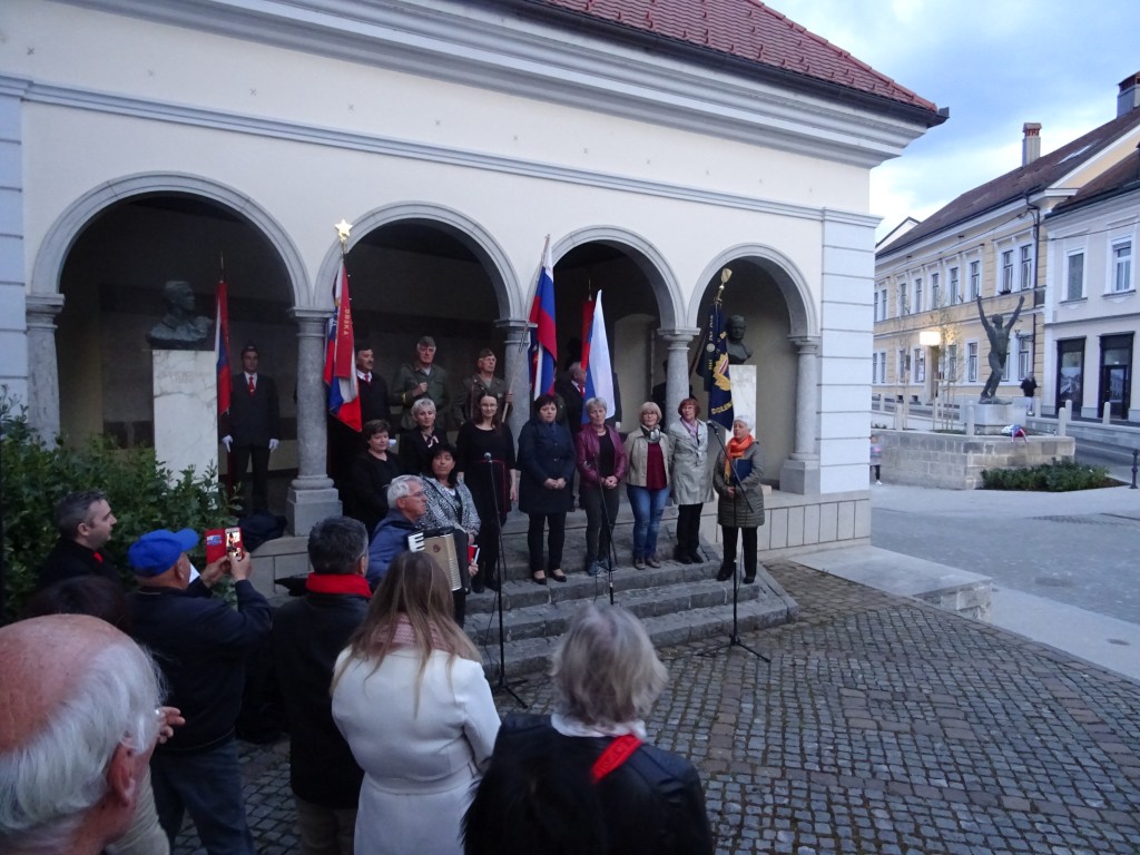 PVD Sever Dolenjska in Bela krajina - 26.04.2022 SLOVESNOST OB DBEVU UPORA PŠROTI OKUPATORJU PRI ...