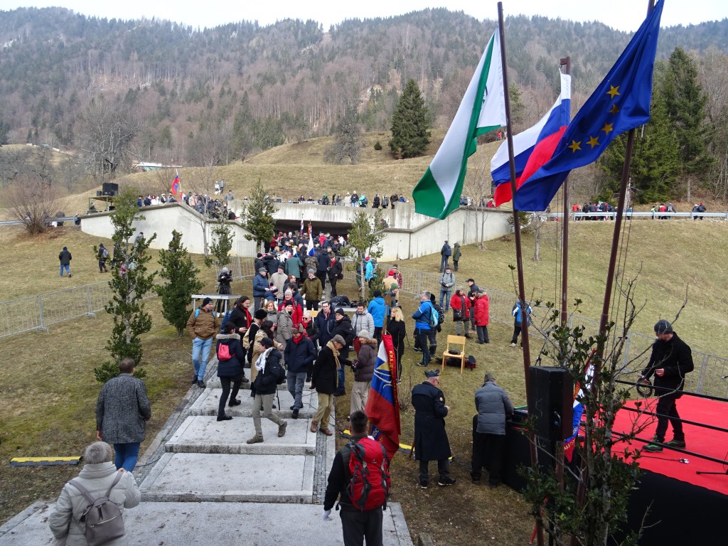 PVD Sever Dolenjska in Bela krajina - 14.01.2024 V DRAŽGOŠAH SPOMINSKA SLOVESNOST - Z UPOROM IN ...